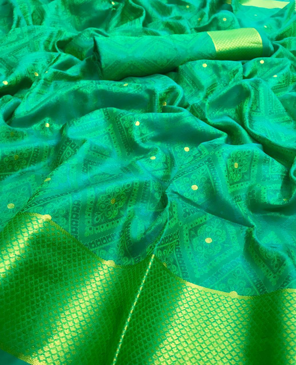 Old Pattu Saree Buyers in Meenambakkam - Old Silk Saree Buyers